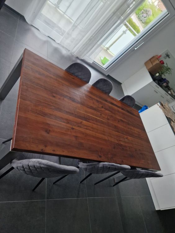 Massiver Nussbaum Tisch (Gebraucht) in Diessbach b. Büren für CHF 800 – nur Abholung auf Ricardo ...