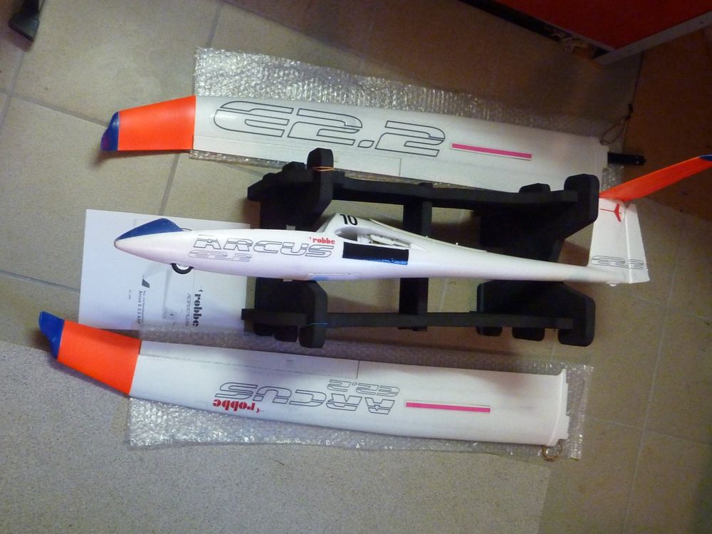 Neuwertiger Motorsegler Arcus E 2.2 von Robbe | Kaufen auf Ricardo