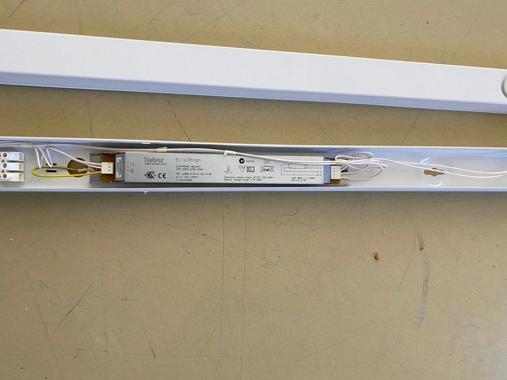 FL-Armatur 1x36W, EVG (Neu und originalverpackt) in für CHF 400 – nur Abholung auf Ricardo kaufen