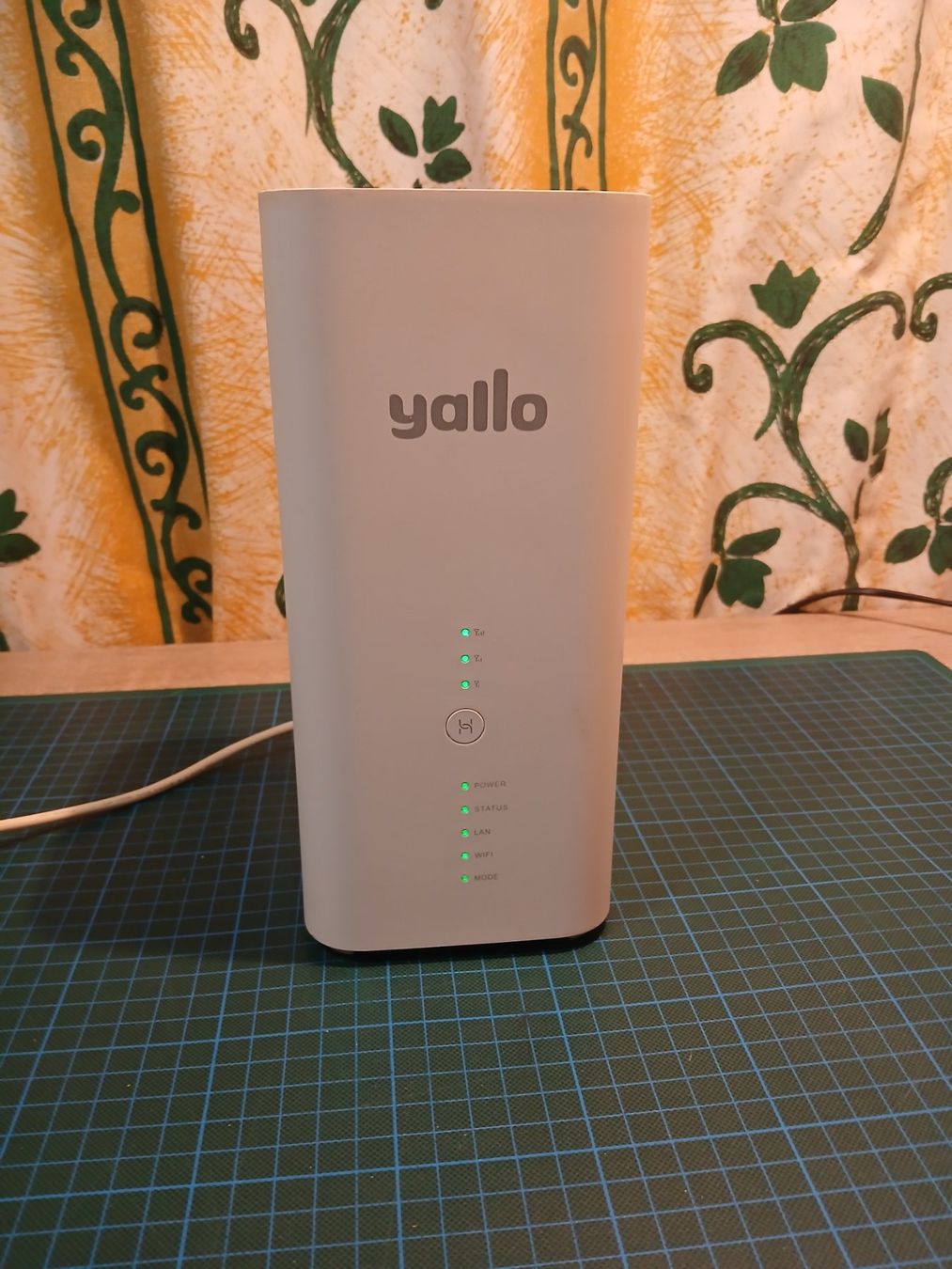 Huawei Sim Card Router. Von Yallo mit Sim Card Lock (Gebraucht) in ...