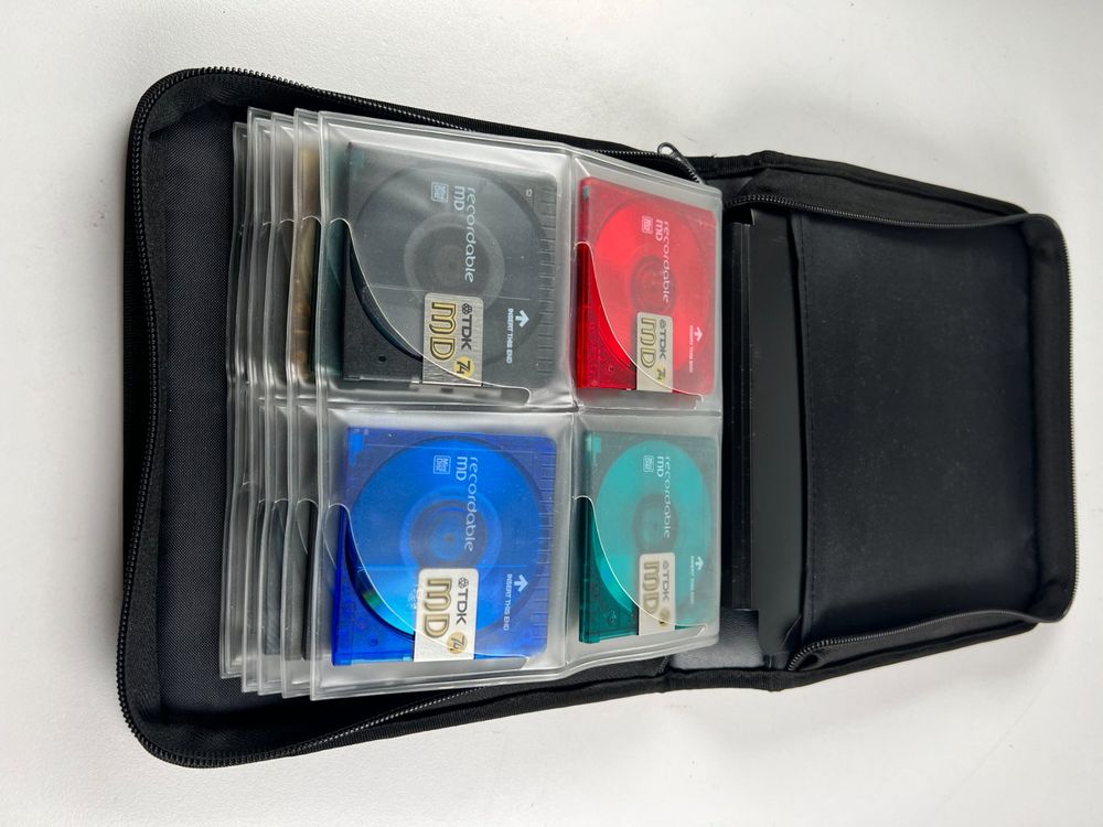 24 MiniDiscs in Reise-Etuis (Gebraucht) in Langenthal für CHF 65 – mit ...