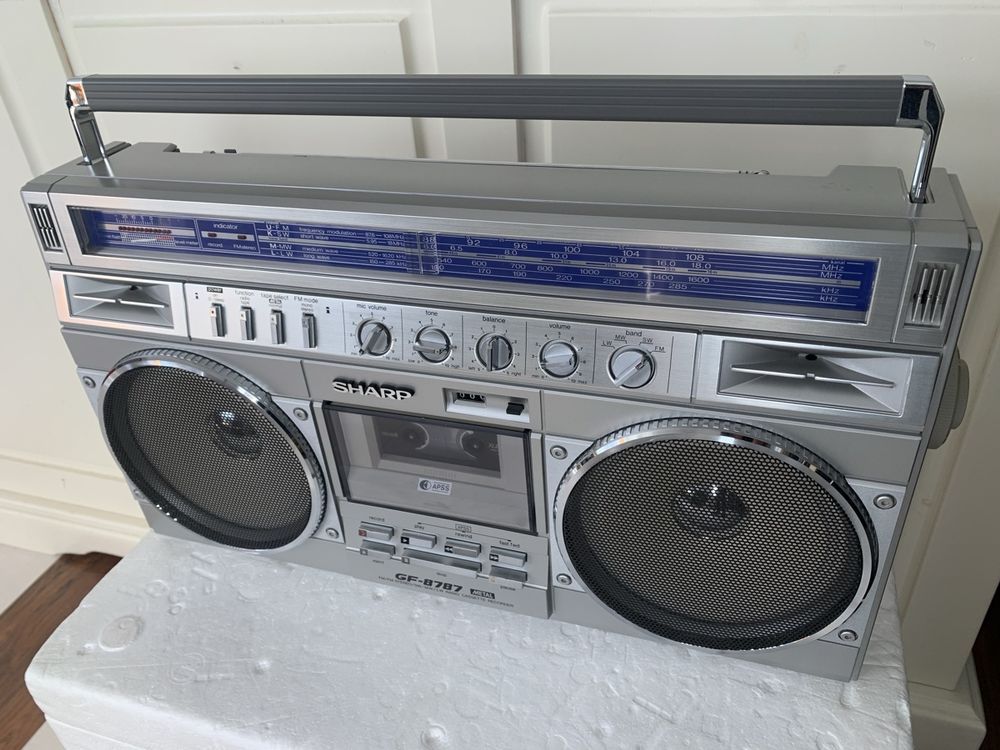 Sharp GF8787 in Top Zustand. Funktioniert perfekt (Neu (gemäss ...