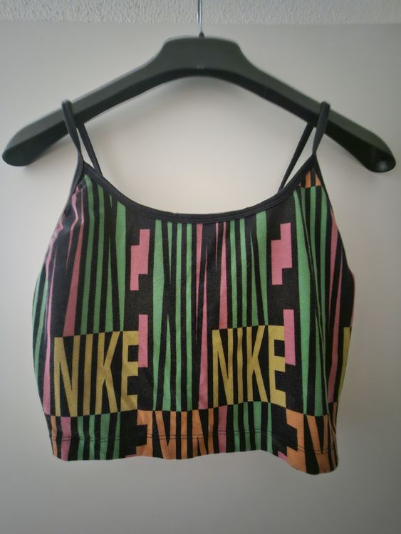 Crop top NIKE (Nuovo (secondo la descrizione)) a Torricella per CHF 10 ...