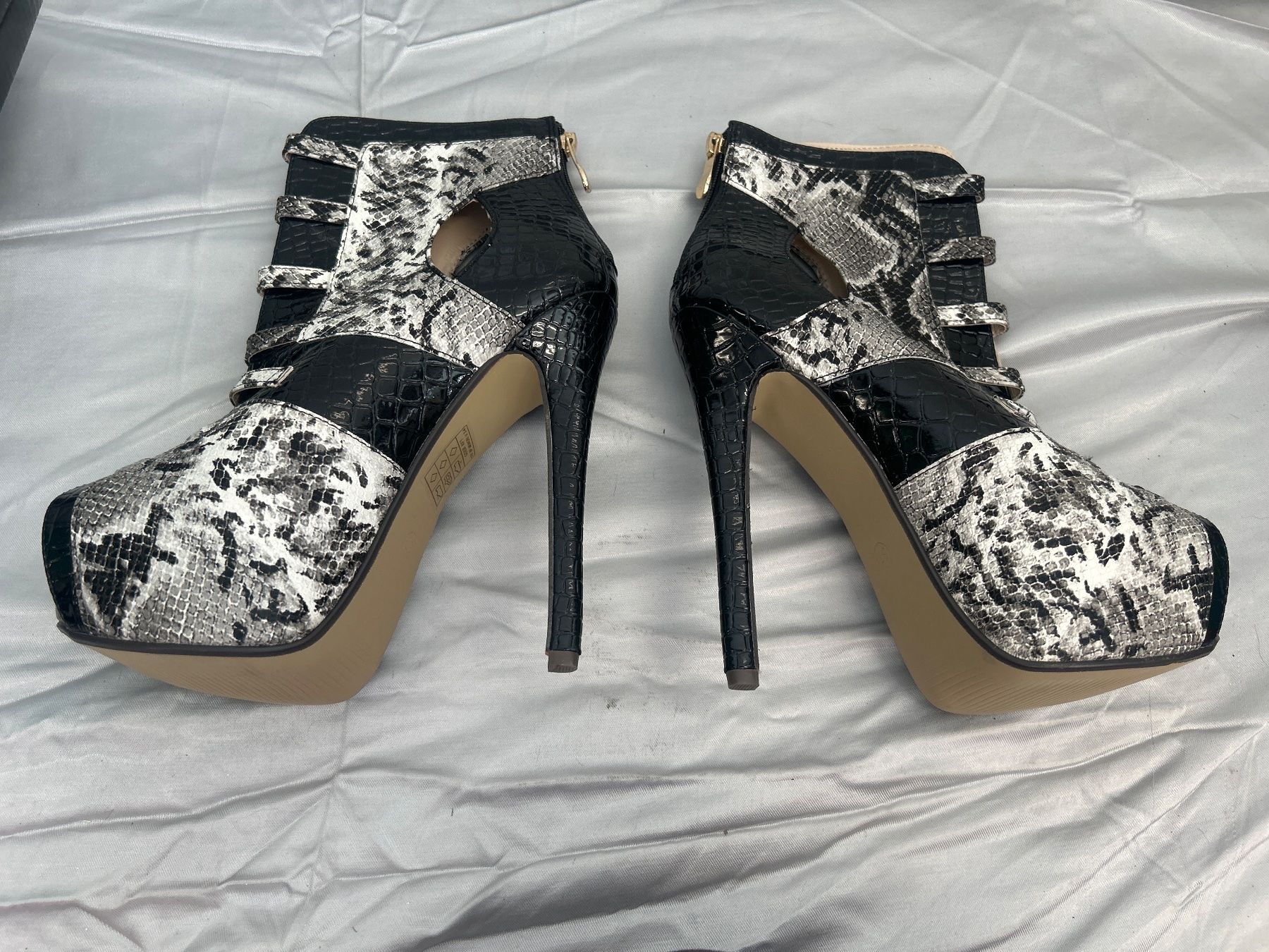 Plateau Platform Heels Stiefelette Gr 37 Neu (Neu und originalverpackt ...