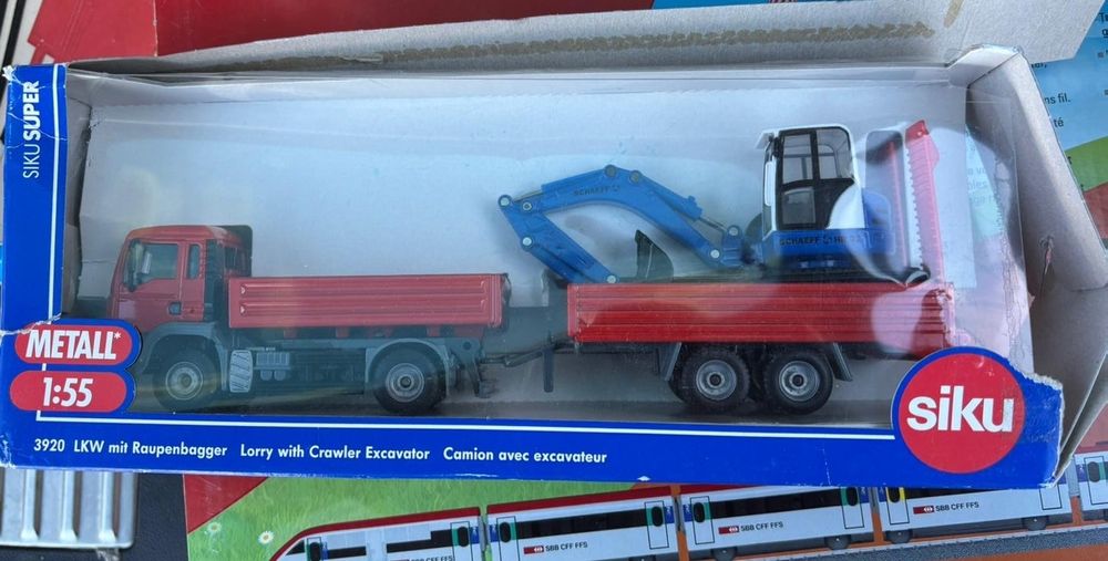 Siku LKW mit Raupenbagger 1:55 (Gebraucht) in Biberist für CHF 6 – mit Lieferung auf Ricardo kaufen