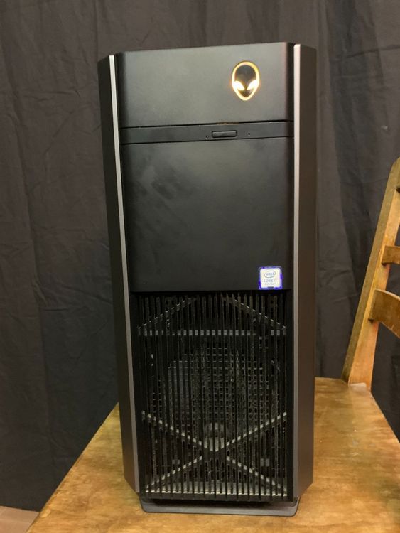 Alienware Aurora R7 (i7 8gen, 1070 Ti, 32 Gb ddr4 RAM) (Gebraucht) in ...