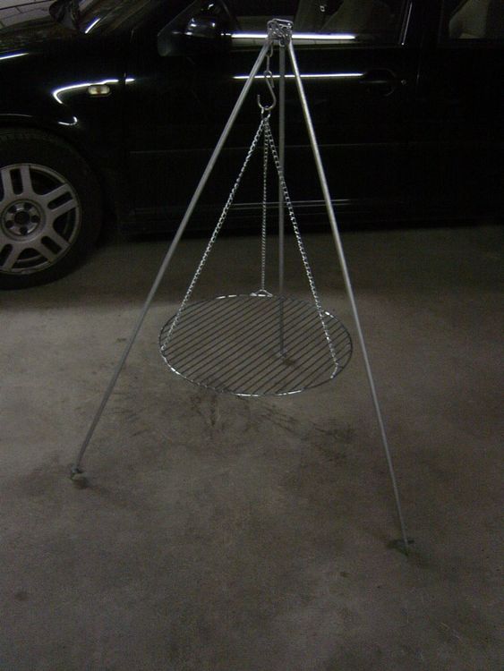 3 Bein Grill / Höhe Beine 120cm (Neu und originalverpackt) in Safenwil für CHF 22 – mit ...