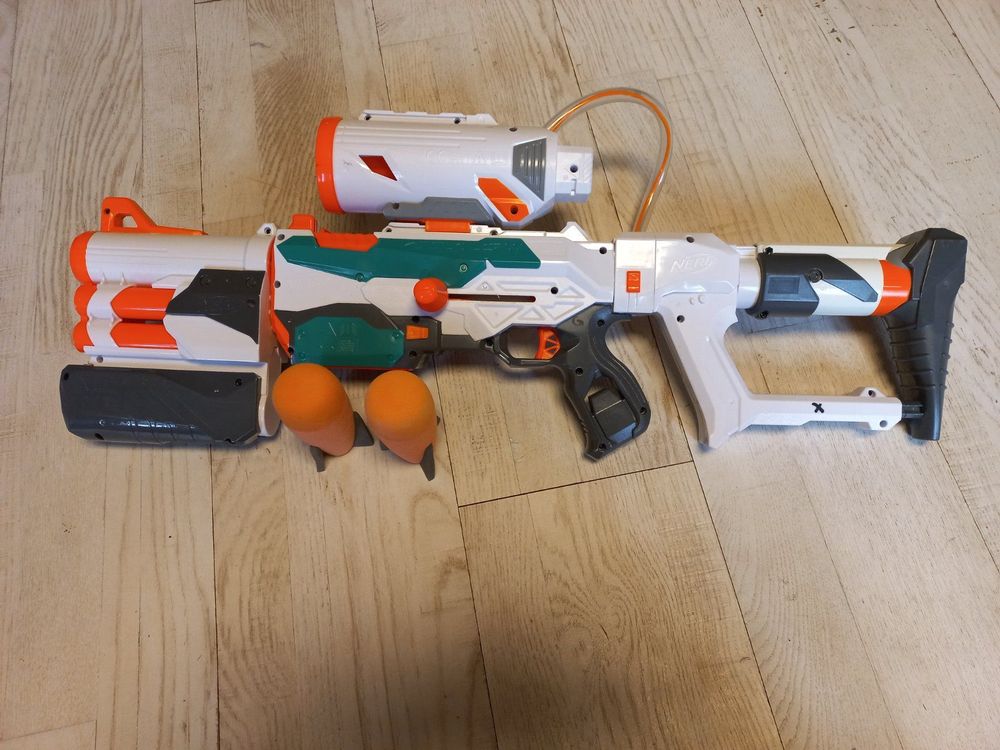 Nerf tri-strike (Gebraucht) in Matten (St. Stephan) für CHF 40 – mit ...