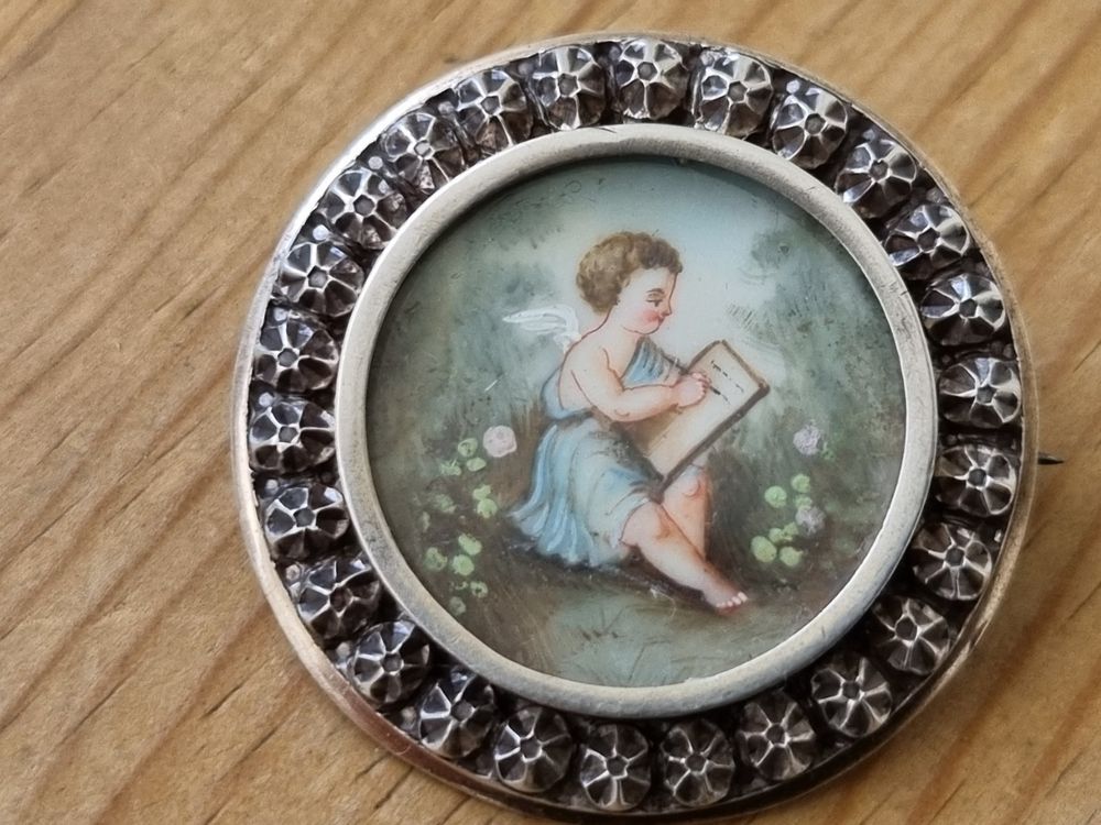 Antike Miniatur Malerei Putto Engel Perlmutt Brosche um 1870 | Kaufen auf Ricardo