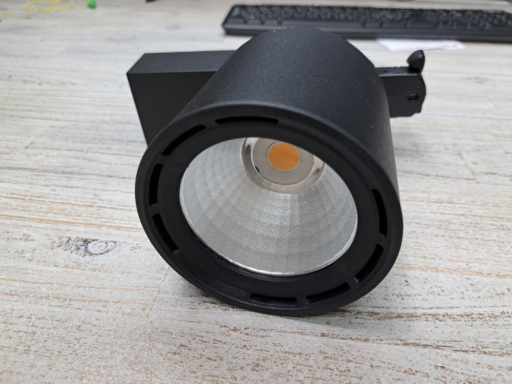 Spots Lival Trigger Mini (Gebraucht) in Freienstein für CHF 100 – nur ...