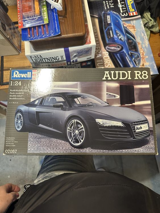 Audi R8 Revell 1/24 (Nuovo e nell'imballaggio originale) a Martigny per ...