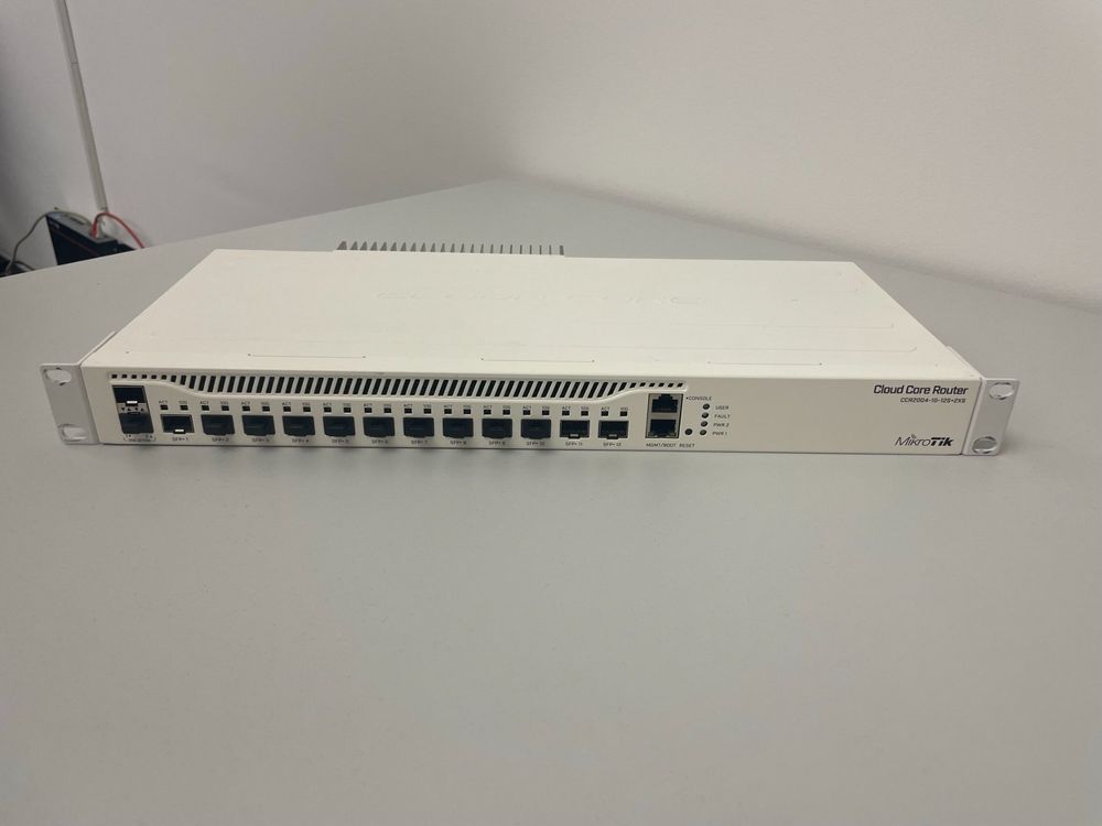 MikroTik Cloud Core Router CCR2004-1G-12S-2X (Gebraucht) in Schlieren ...