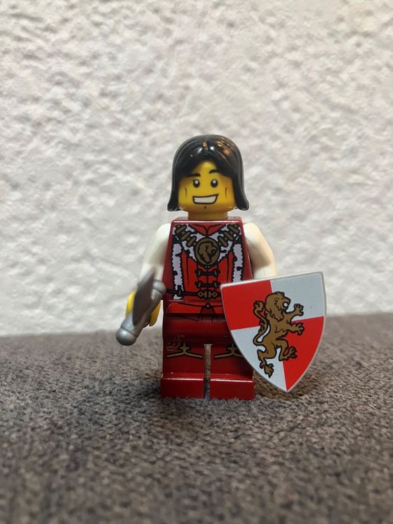 Lego figurine Castle Knight Lion Prince Minifigur 2010 (Gebraucht) in ...