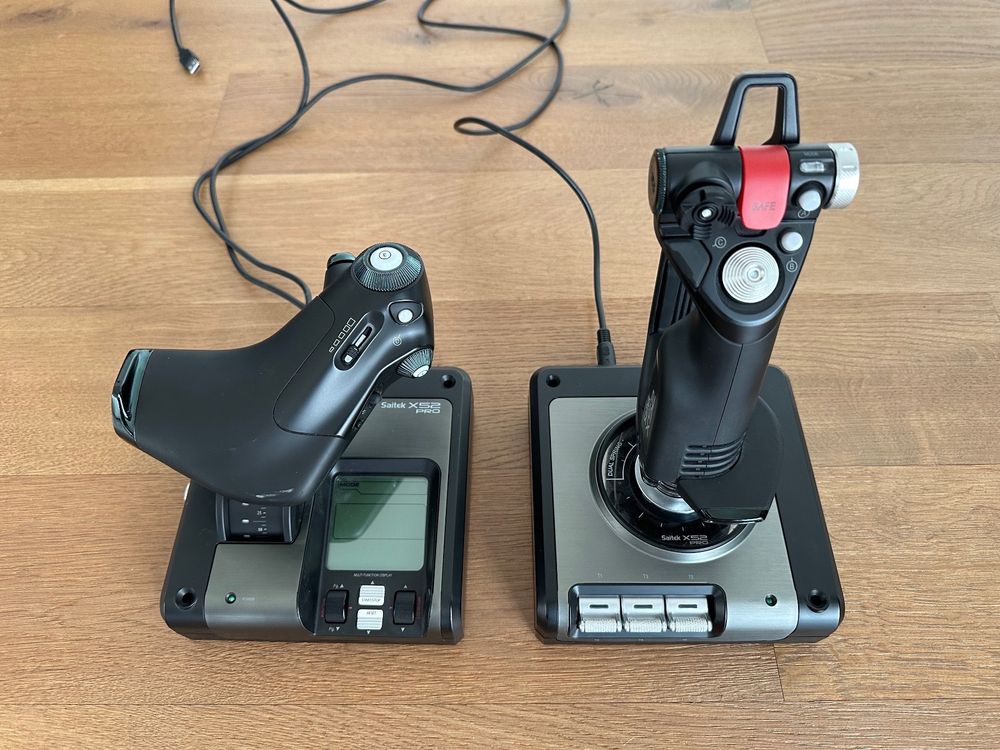 Logitech Flugsimulations-Controller Saitek X52pro | Kaufen auf Ricardo