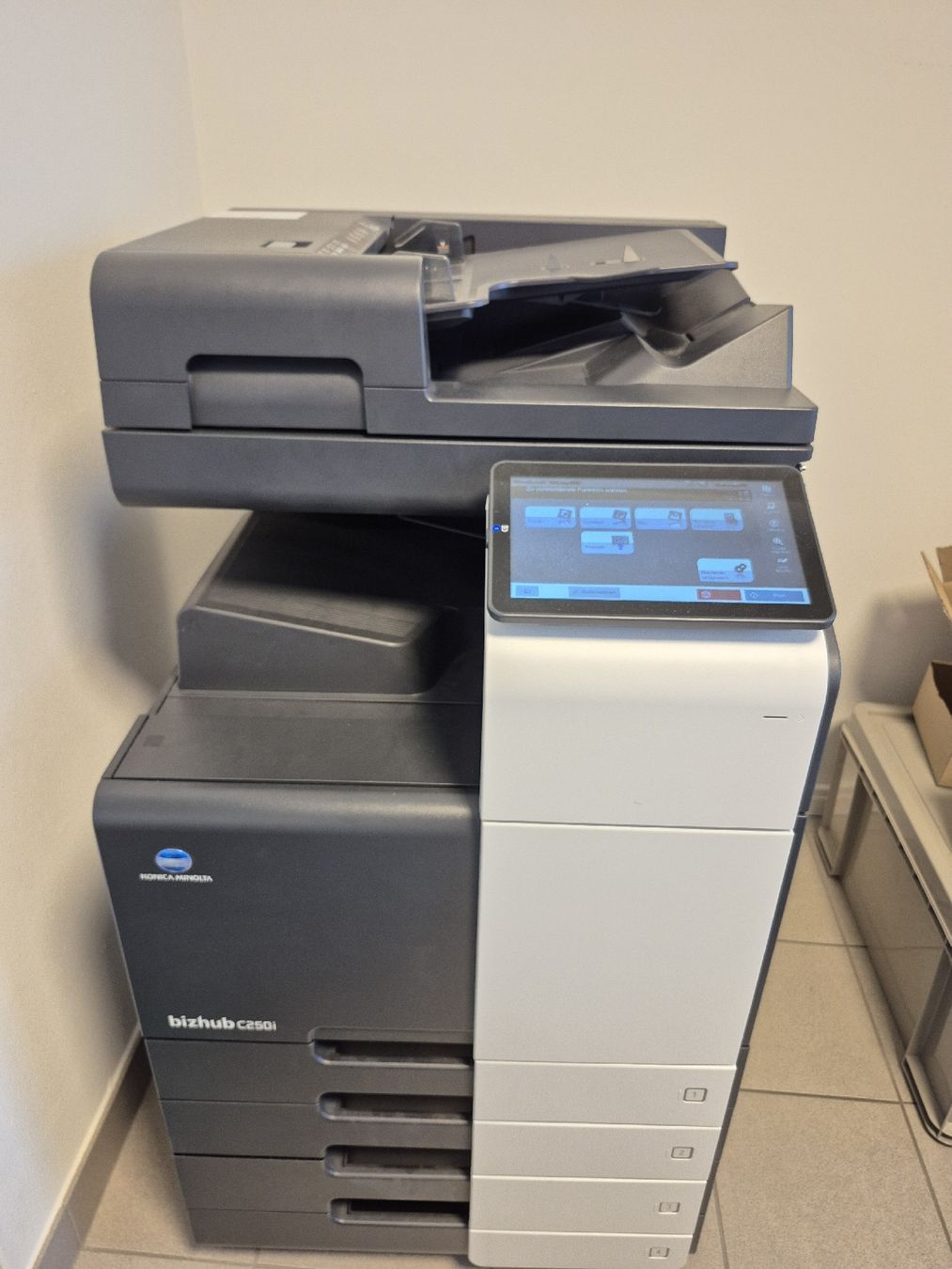 Konica Minolta bizhub C250i Farb Multifunktionsdrucker (Gebraucht) in ...