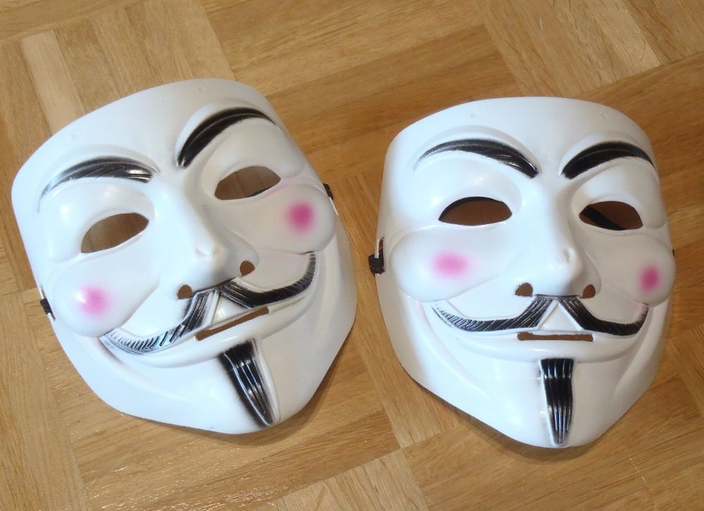 2x Anonymous/ Hacker/ Occupy/ Vendetta/ Guy-Fawkes-Masken (Neu (gemäss ...