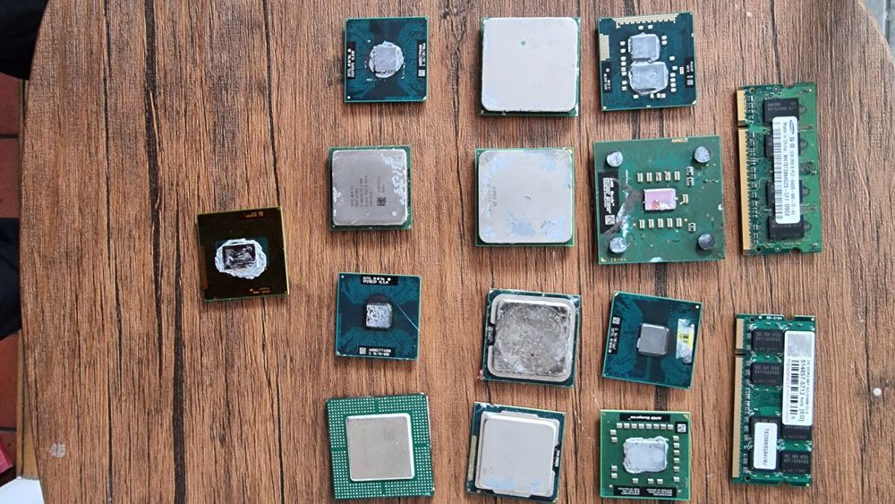 13 stück alte CPU ab 1 fr!!! | Kaufen auf Ricardo