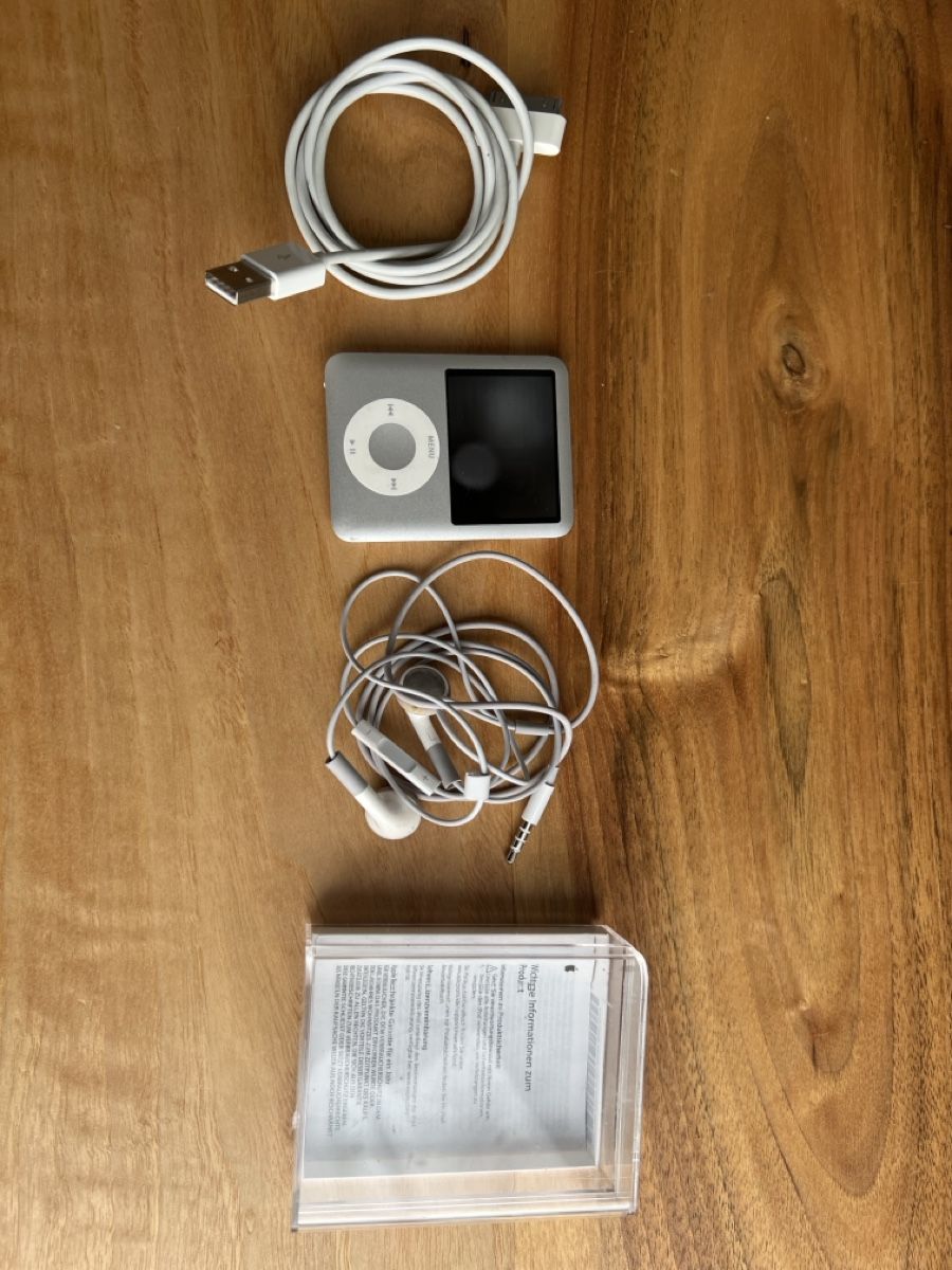 Apple iPod Classic 4 GB - Sammlerstück! (Gebraucht) in Erschmatt für ...