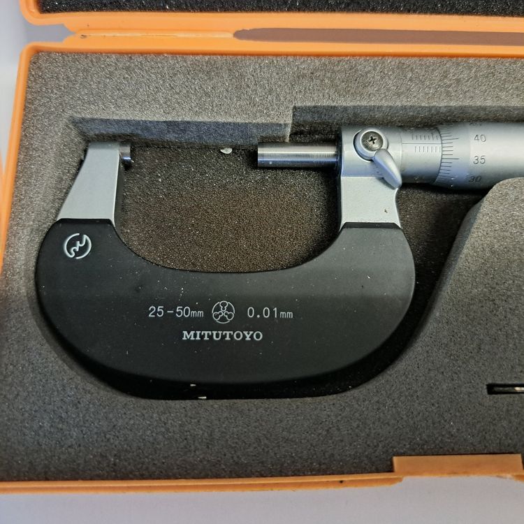 Mitutoyo Bügelmessschraube 25-50mm Micrometer Präzision (Gebraucht) in Belp für CHF 40 – mit ...