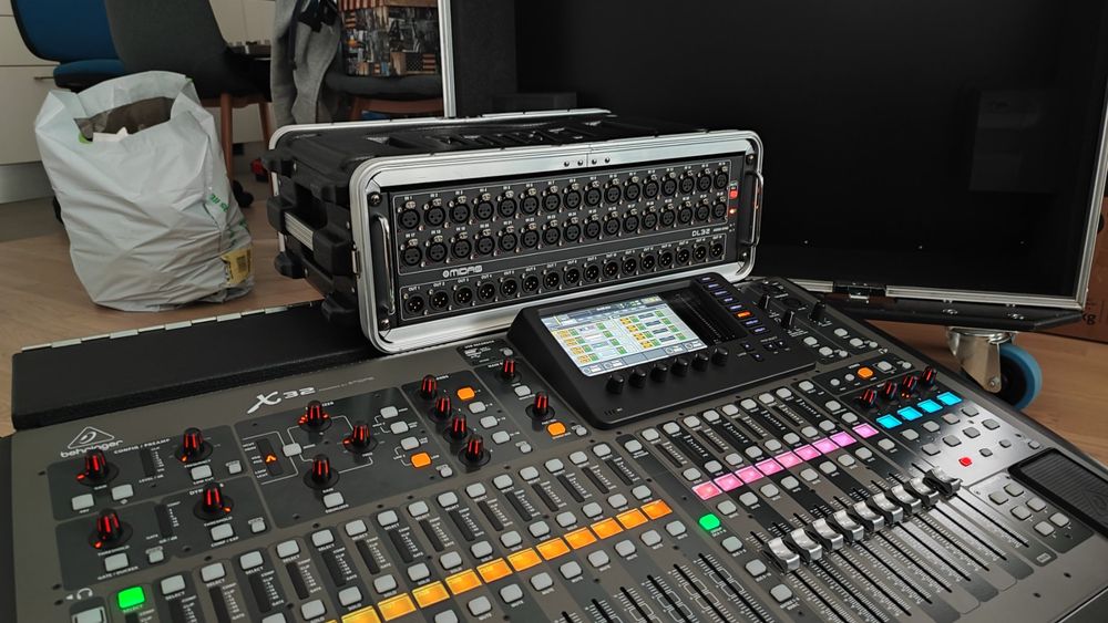 Table De Mixage Live Behringer X32 Flight Case 2022 Gebraucht In