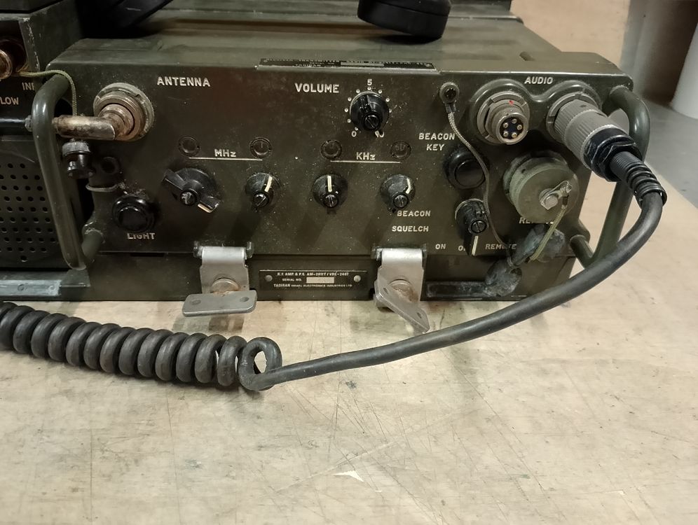 Funkgerät US Army / CH Armee SE-229?? PRC-660 und VRC-240T (Gebraucht ...