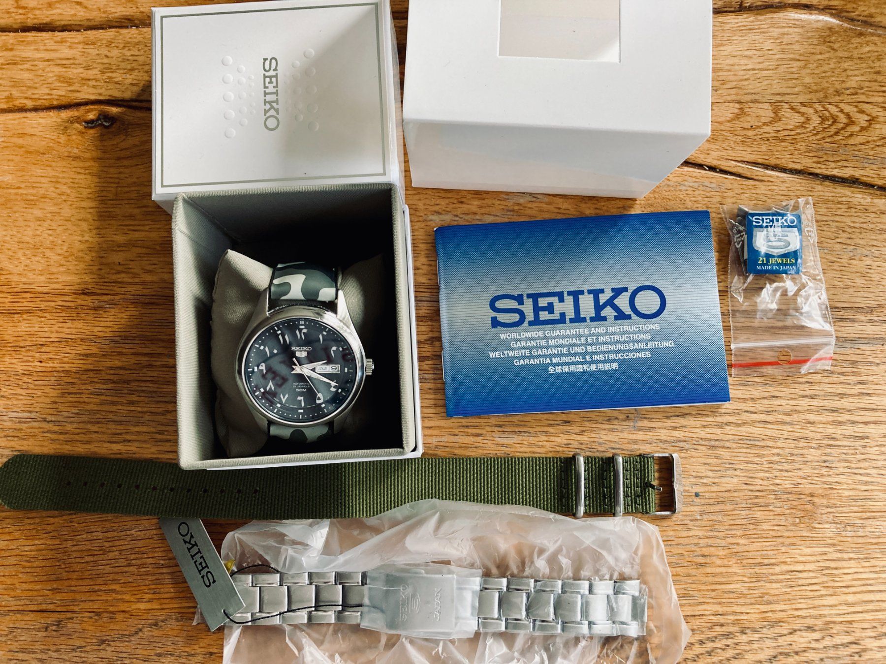 Seiko 5 Sports Field Black Arabic Dial 2026 (D'occasion) à Genthod pour ...