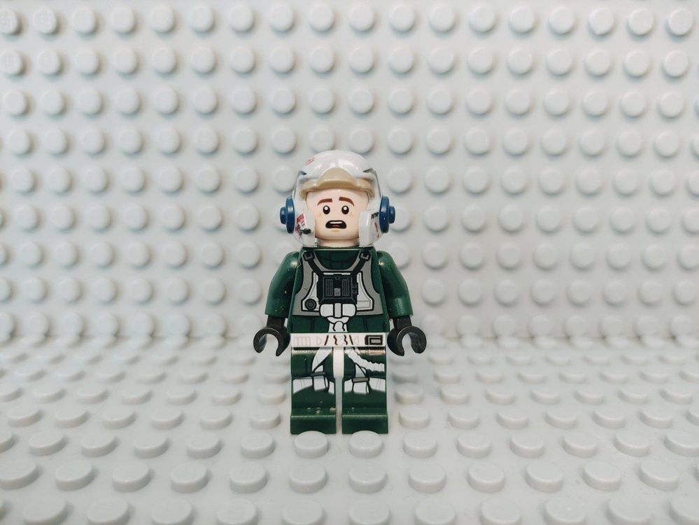 Lego Star Wars Minifigur UCS Rebel Pilot A-wing (Gebraucht) in Wil SG ...