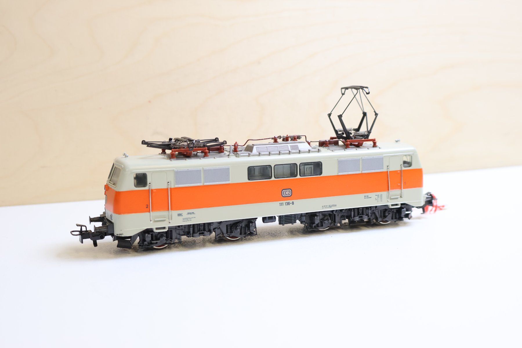 Märklin orange/weiss BR 111 E-Lok 3155 - Schönes Modell (Gebraucht) in ...