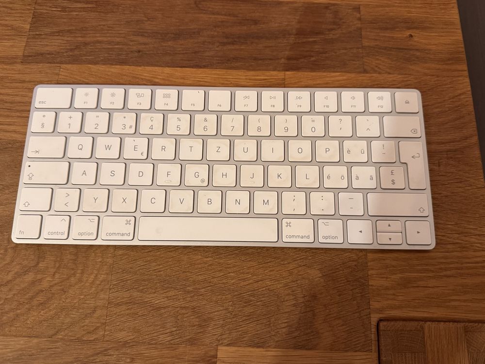 Apple Wireless Tastatur Swiss Layout, QWERTZ (Gebraucht) in Sursee für ...