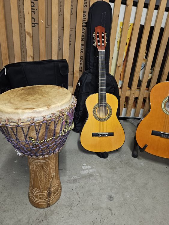 Guitar und Bongo drums | Kaufen auf Ricardo