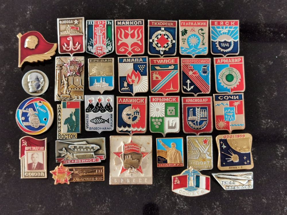 Soviet Pins (Original) 30 Stück (Gebraucht) in Aeschlen ob Gunten für ...