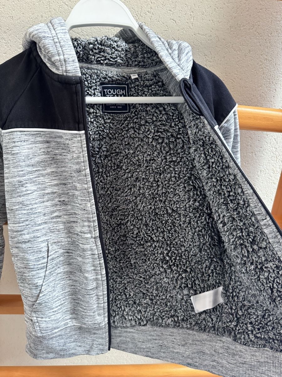 Winterjacke Kinder Gr. 134 (Gebraucht) in Grafenried für CHF 12 – mit ...