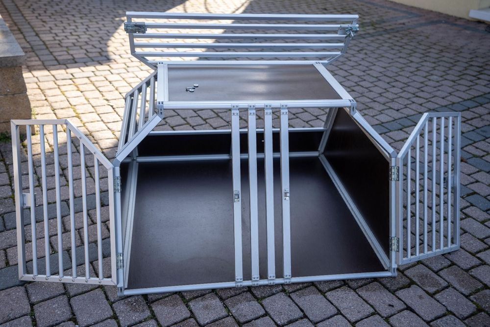 Caisse de transport pour chien Schmidt (D'occasion) à Pomy pour CHF 150 ...