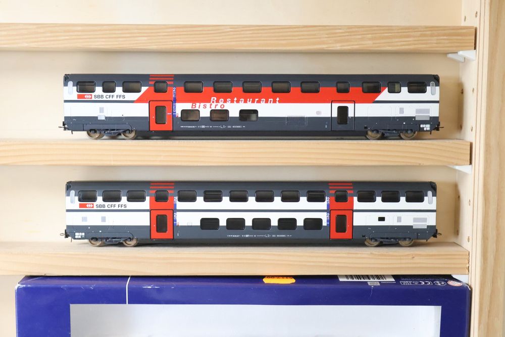 ROCO 2 x SBB Doppelstock-Personenwagen IC 2000 - 64854/45462 (Gebraucht ...