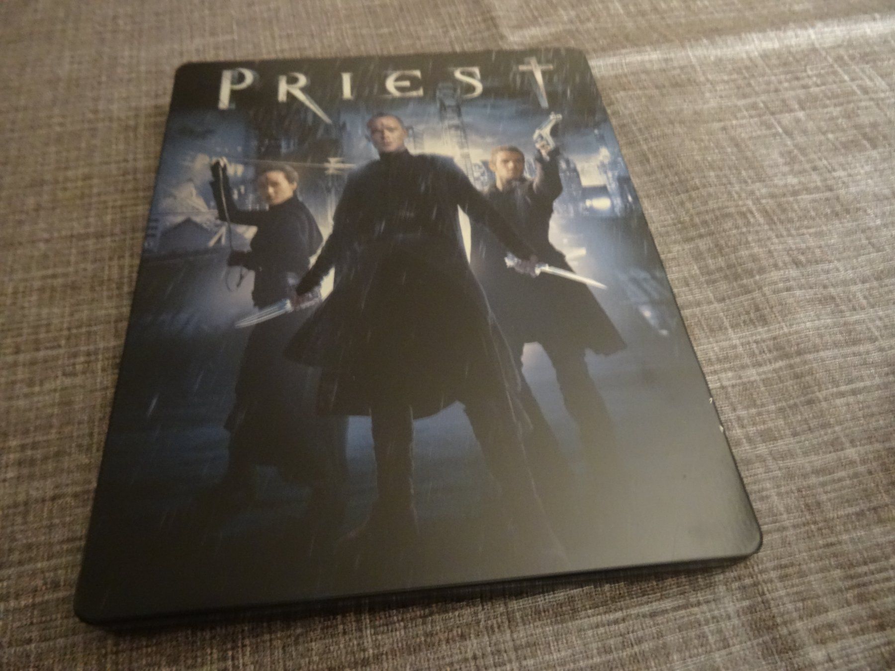 Priest 3D Steelbook Blu-ray (Gebraucht) in Olten für CHF 5 – mit ...