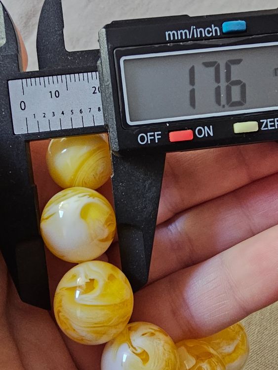 Armband 18 mm Kugeln wie Bernstein butterscotch weiß groß (Neu (gemäss ...