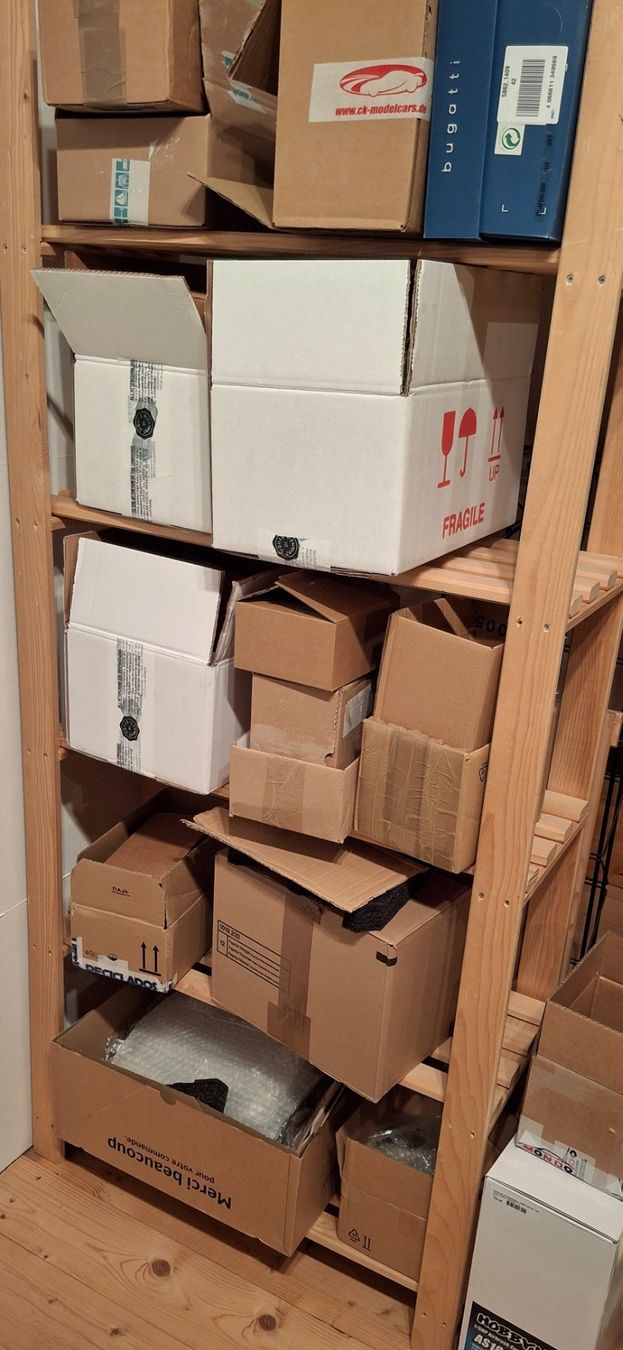 Diverse gebrauchte Versand-Kartons plus viel Füllmaterial (Gebraucht ...