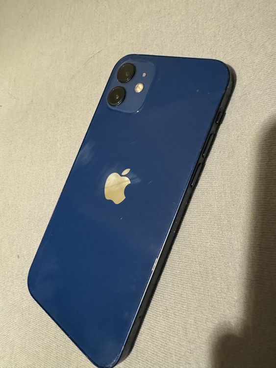 iPhone 12 128gb blau (Gebraucht) in Düdingen für CHF 230 – mit ...