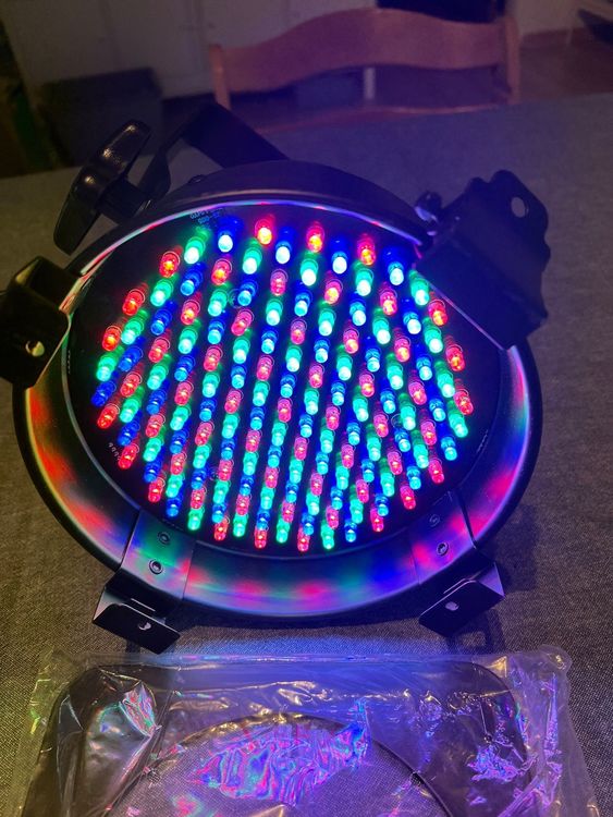Varytec PAR 56 LED Ab 1.- (Gerät K.61) (Defekt) in Wittnau für CHF 26 ...