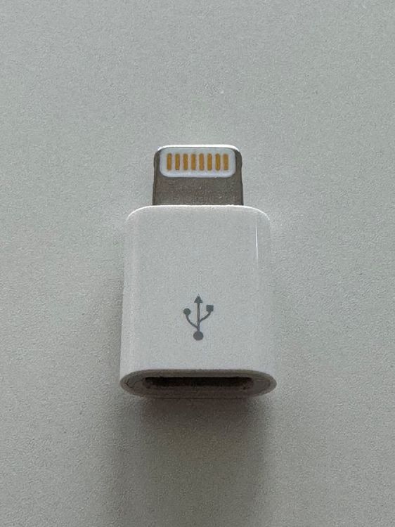 APPLE original micro USB x Lightning adaptor (Gebraucht) in Uetikon am ...