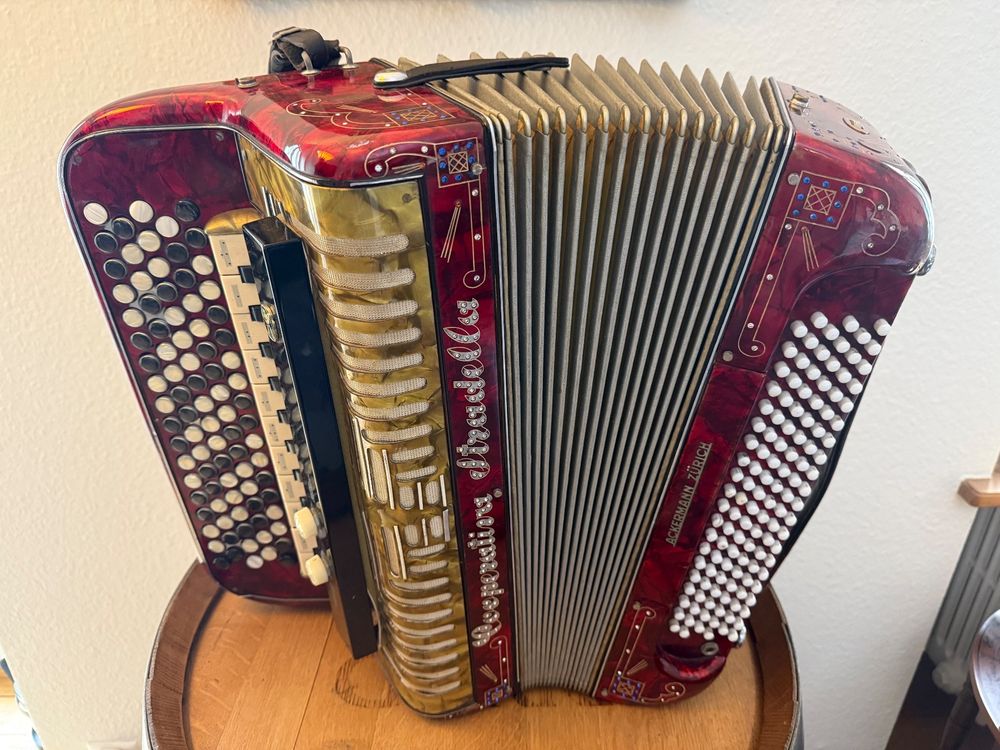 Handharmonika "Weltmeister", Akkordeon, rot, Occasion (Gebraucht) in ...
