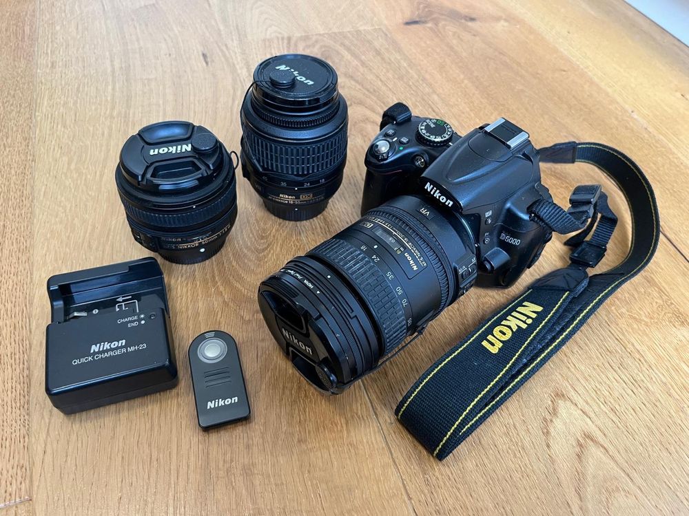 Nikon D5000 DSLR Kamera-Set - Sehr guter Zustand (Gebraucht) in Bottmingen für CHF 190 – mit ...