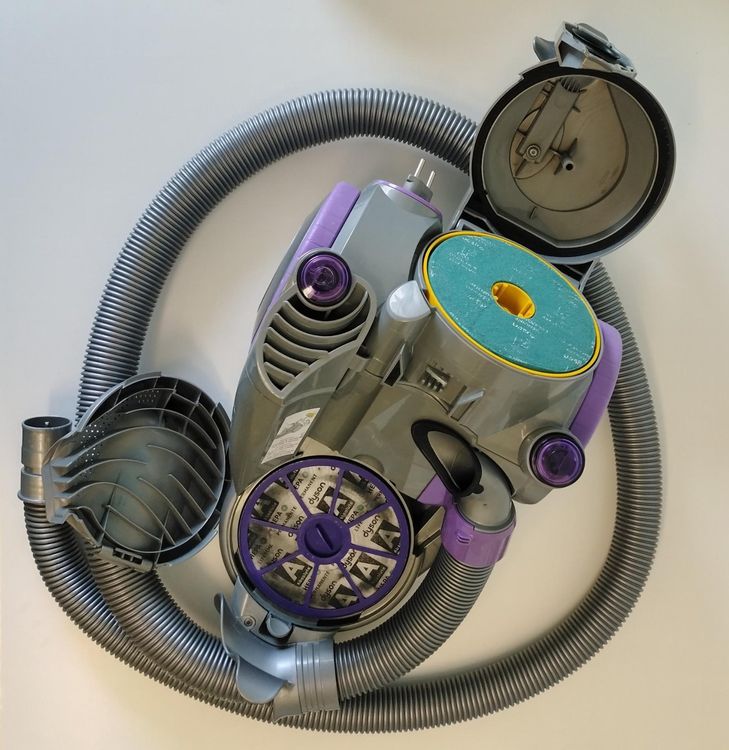 Dyson DC08 telescope system animalpro (Defekt) in Basel für CHF 88 ...