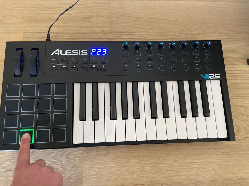Alesis VI25 Midi Keyboard Controller Musik ton studio (Gebraucht) in ...