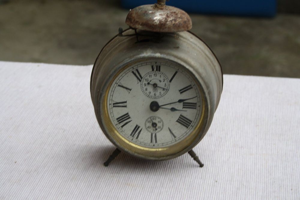 ANTIKER ALTER WECKER | Kaufen auf Ricardo