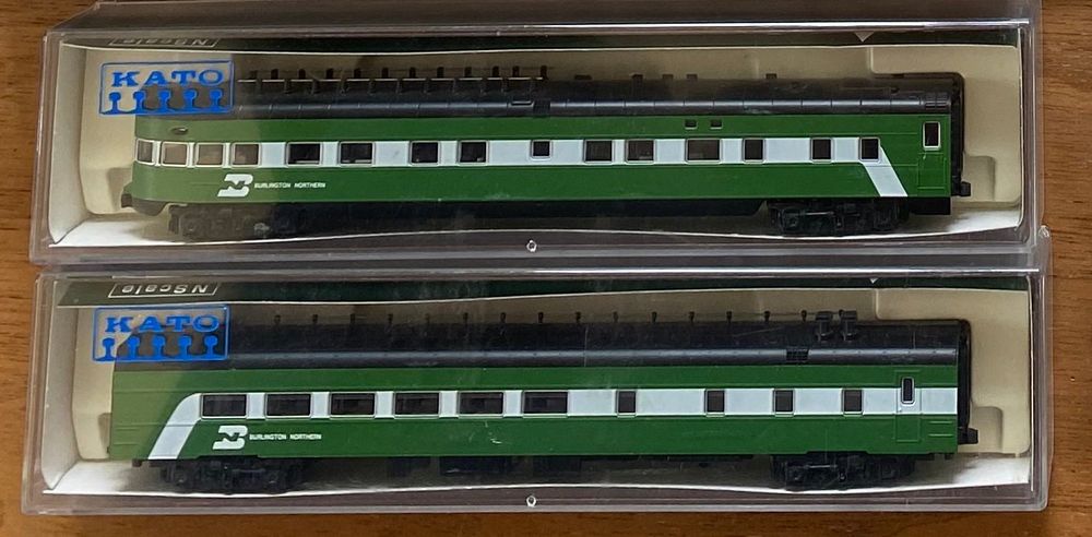 Spur N - Kato - 2er-Set Burlington Northern Waggons (Gebraucht) in Bellach für CHF 60 – mit ...