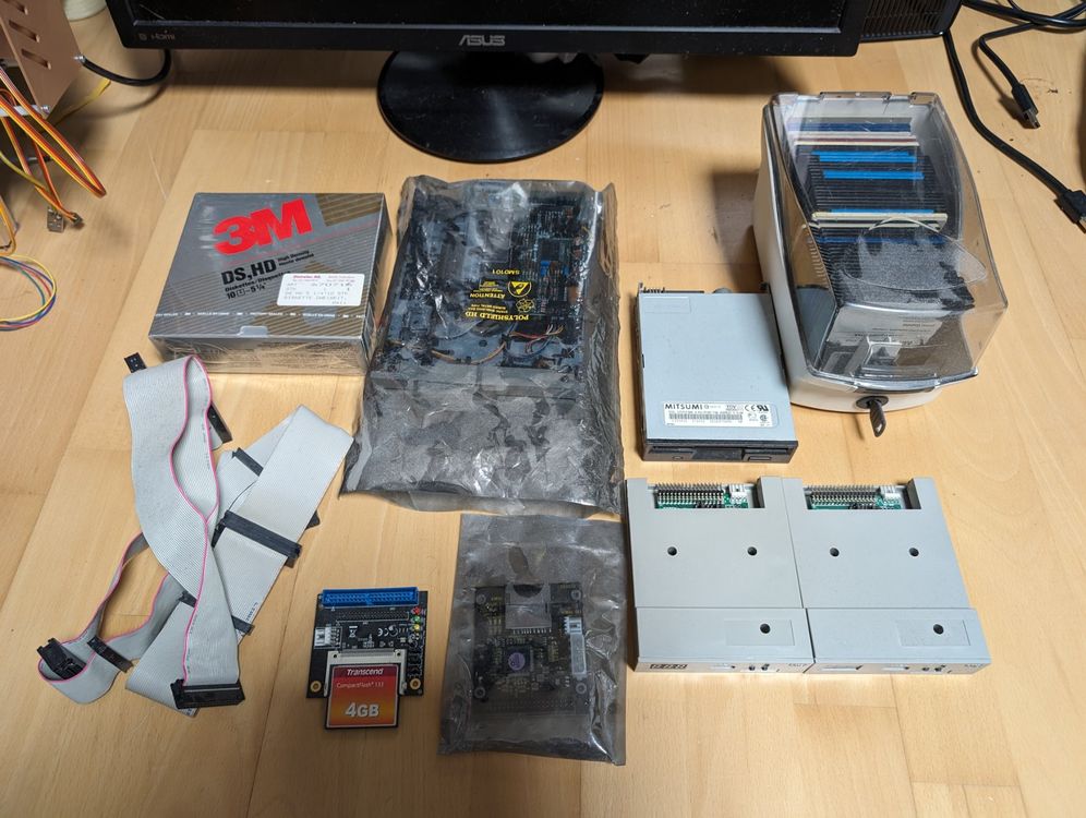 Retro parts, Floppy Disk Drives, Adapters | Kaufen auf Ricardo