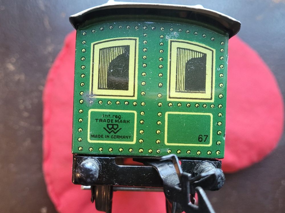 grüner Wagon, mit Fenster auf beiden Seiten, 67 (Gebraucht) in Perlen ...