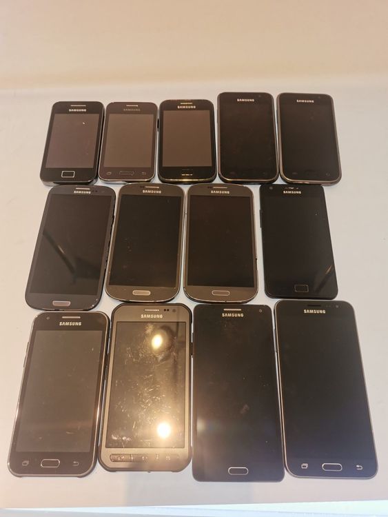 Natels samsungs défectueux dès 1.- (Defekt) in Lausanne für CHF 40 ...