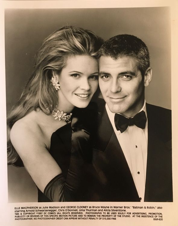 Film, Elle MacPherson & George Clooney in "Batman & Robin" (Gebraucht ...